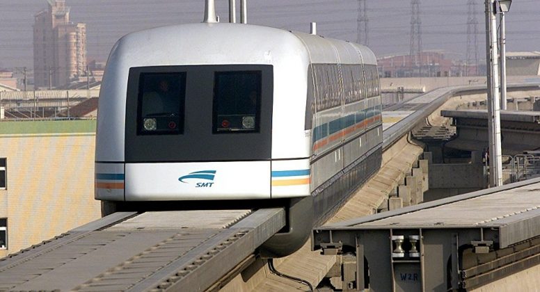 Primeiro trem de levitação magnética entra em serviço na China ...