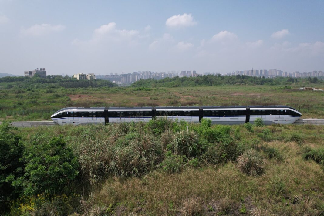 Primeiro trem da Linha 17-Ouro fabricado na China foi liberado para ...