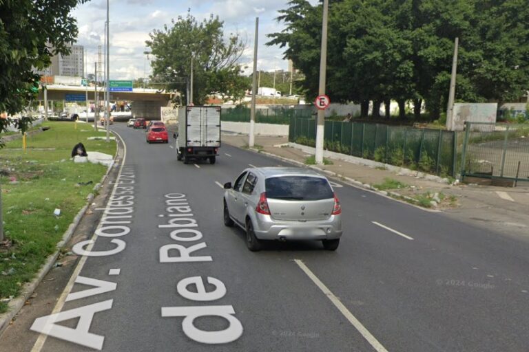 Acidente entre dois automóveis deixa homem ferido na Avenida Condessa ...
